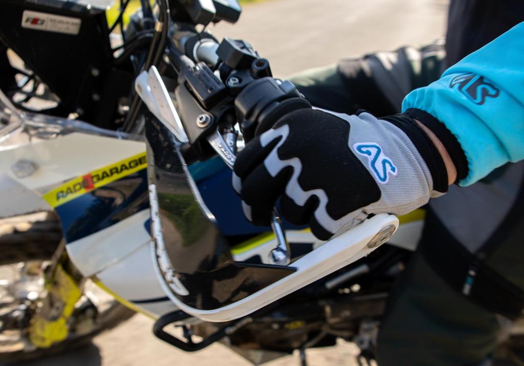 New and improved magic thumb | Adventure Spec US